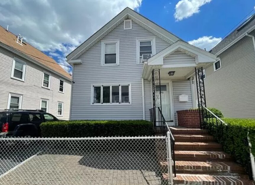 396 Charles St, Malden, MA 02148 - House Rental in Malden, MA ...