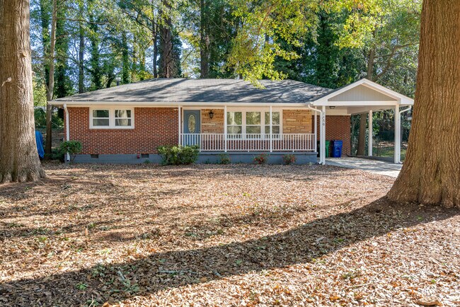 Eastdale Apartments for Rent with Hardwood Floors - Decatur, GA - 1 ...