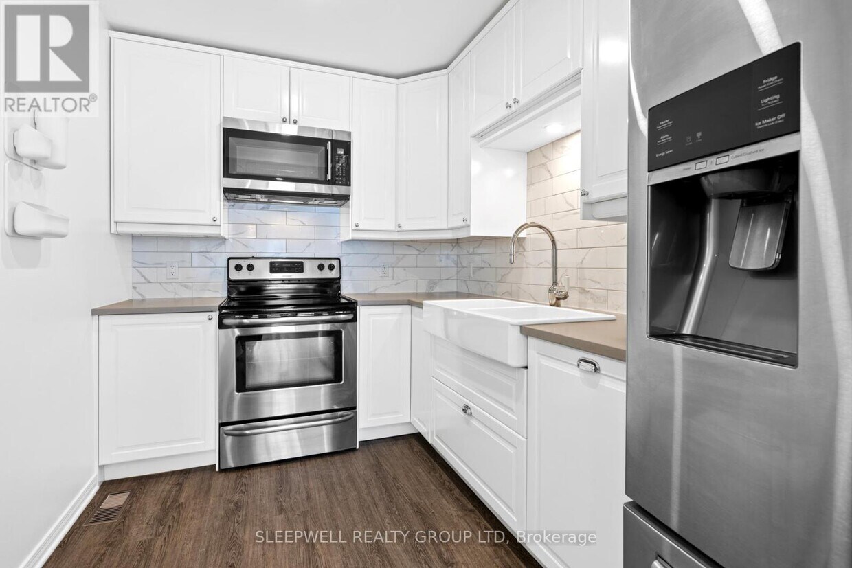 7 Furlong Crescent, Ottawa, ON K2M 2J1 - Maison de Ville à Louer à ...