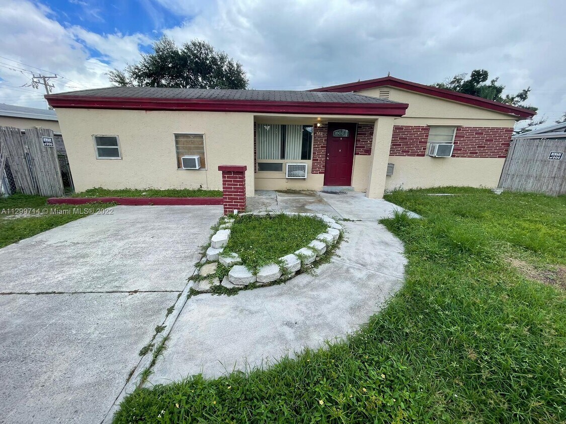 4327 SW 50th St Fort Lauderdale, FL 33314 - Alquileres en Fort ...