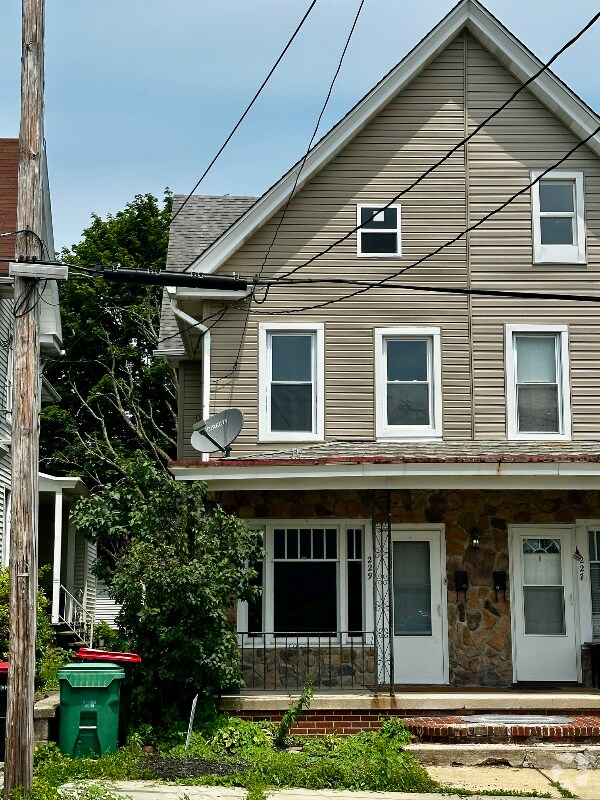 Apartments for Rent with Hardwood Floors in Junedale PA