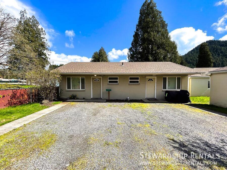 76243 Gale St Unit 2, Oakridge, OR 97463 - Room for Rent in Oakridge ...
