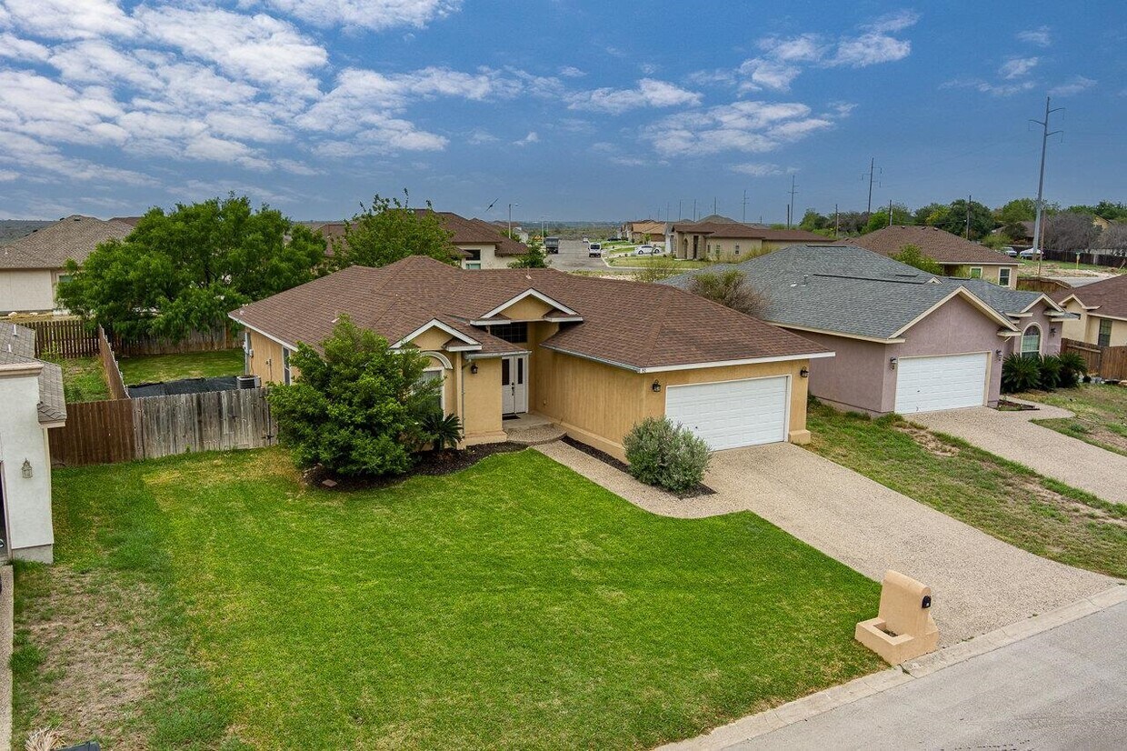 81 Medicine Bow Trail, Del Rio, TX 78840 - House Rental in Del Rio, TX ...