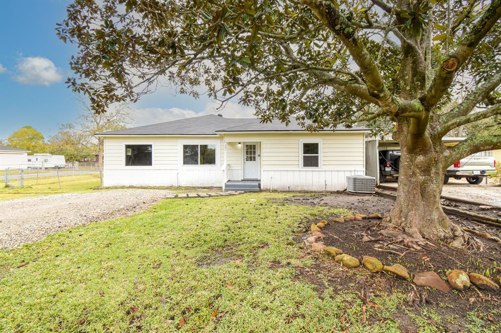 301 3rd St, Stowell, TX 77661 - House Rental in Stowell, TX ...