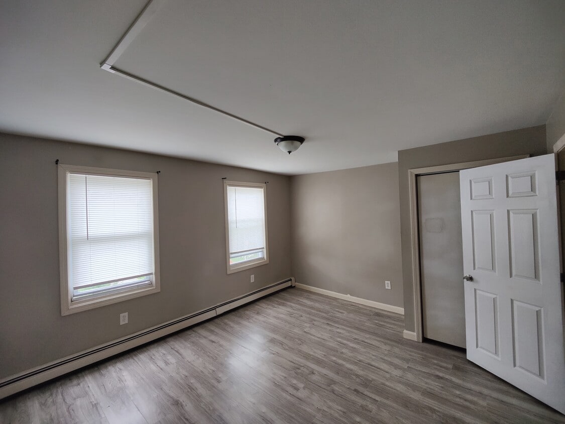 165 Merrimack St Unit 2, Manchester, NH 03103 - 165 Merrimack St ...