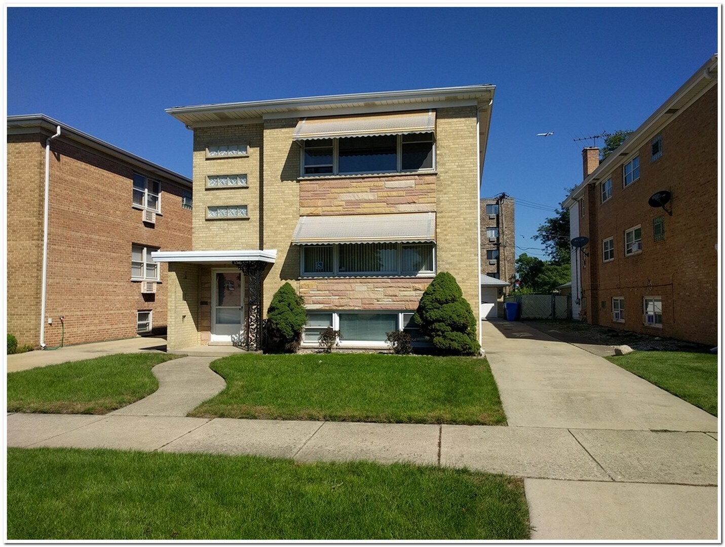 8406 W Berwyn Ave Unit 2, Chicago, IL 60656 - Room for Rent in Chicago ...