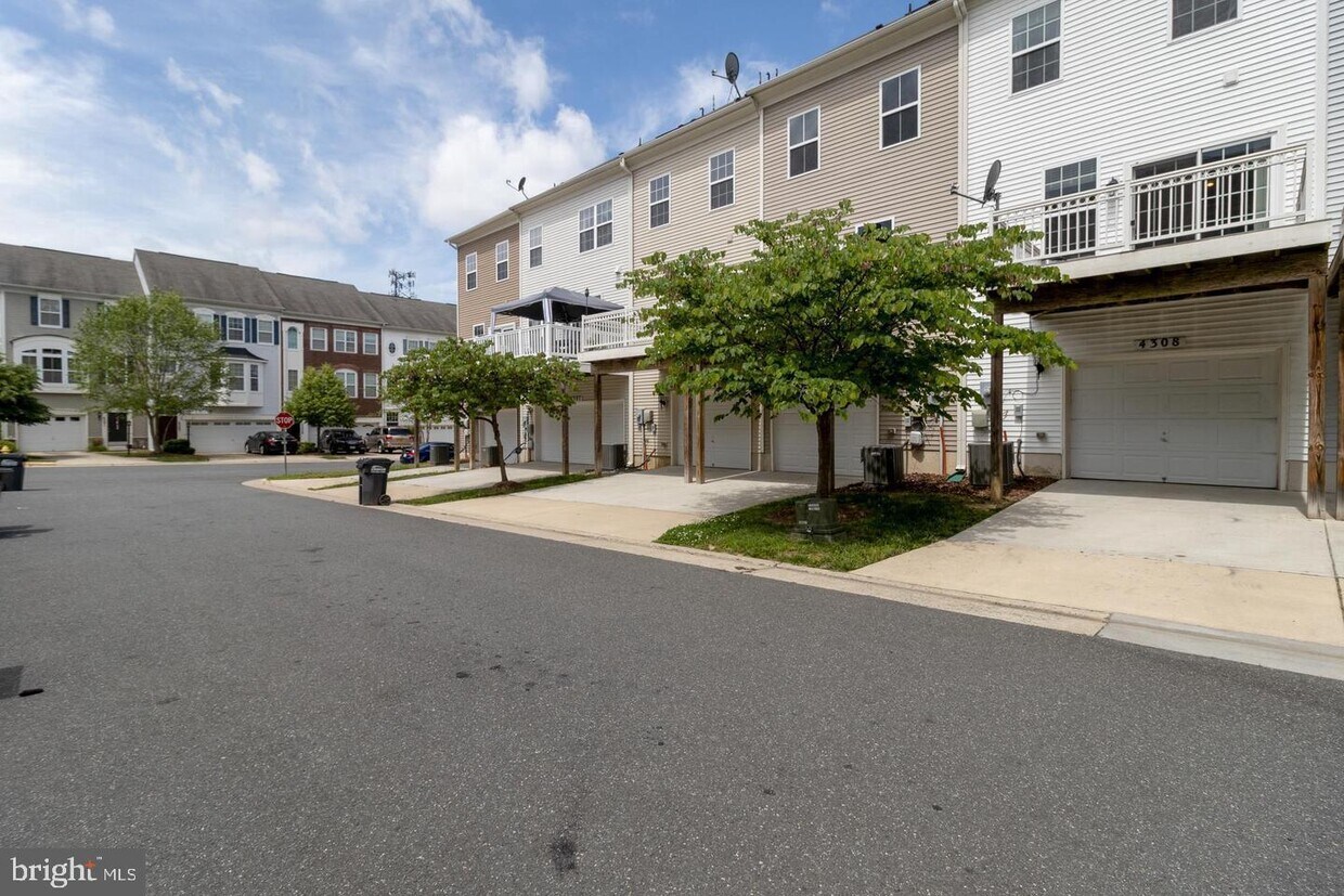 4308 Potomac Highlands Cir, Triangle, VA 22172 - Townhome Rentals in ...