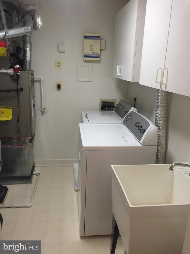 9224 Cardinal Forest Ln Unit B, Lorton, VA 22079 - Condo for Rent in ...