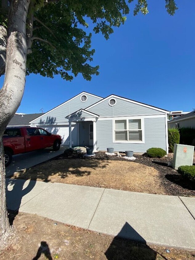 119 Peach Tree Ln Unit 1, Yakima, WA 98908 - Room for Rent in Yakima ...