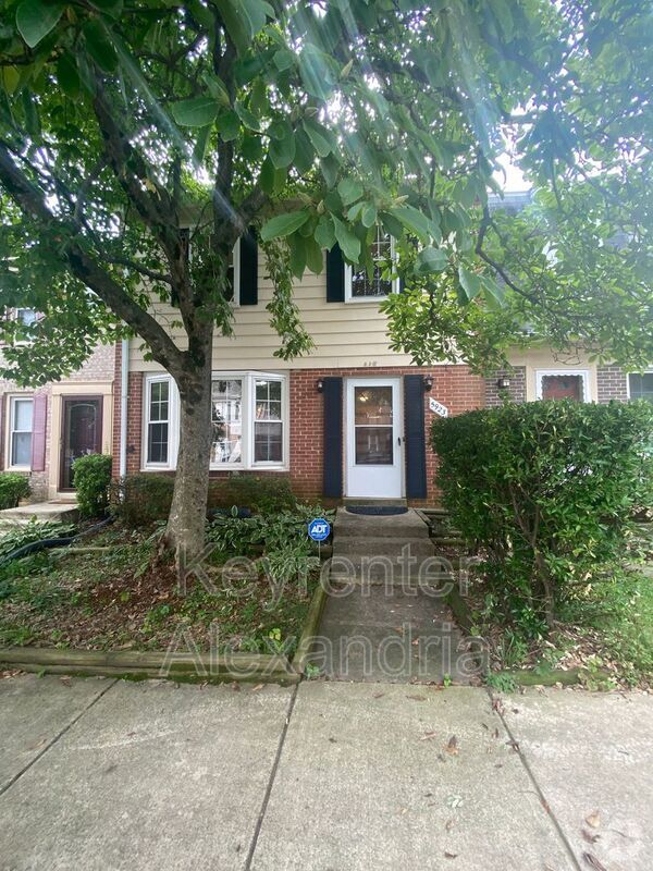 Burke Station Square Apartments under $1,500 - Burke, VA - Updated Today | Apartments.com