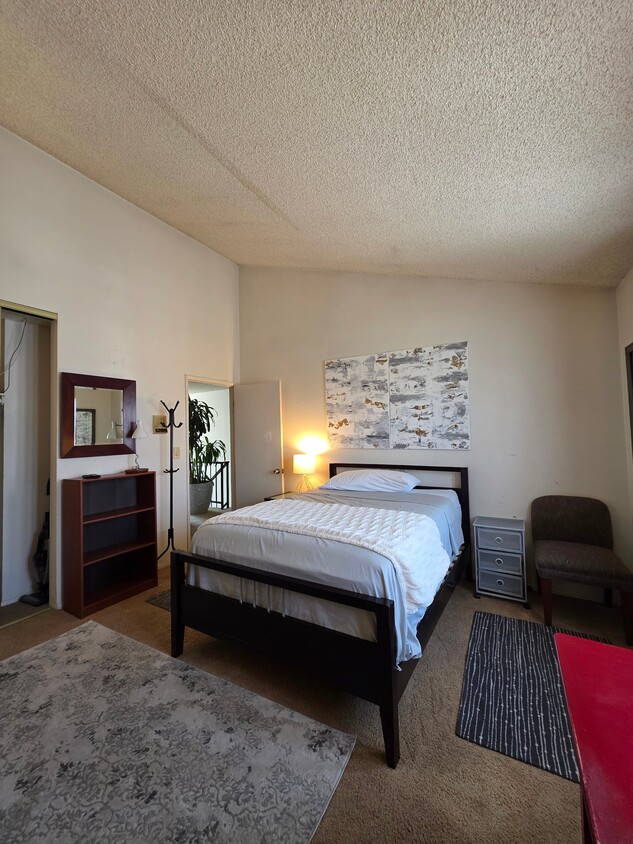 2121 Dufour Ave, Redondo Beach, CA 90278 | Apartments.com