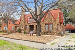 1618 W Kings Hwy, San Antonio, TX 78201 - Townhome Rentals in San ...