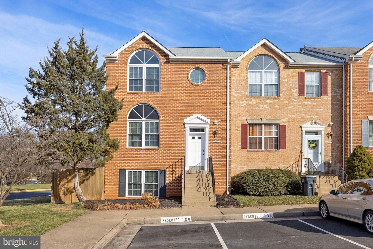 46652 Clearview Terrace, Sterling, VA 20164 - Townhome Rentals in ...