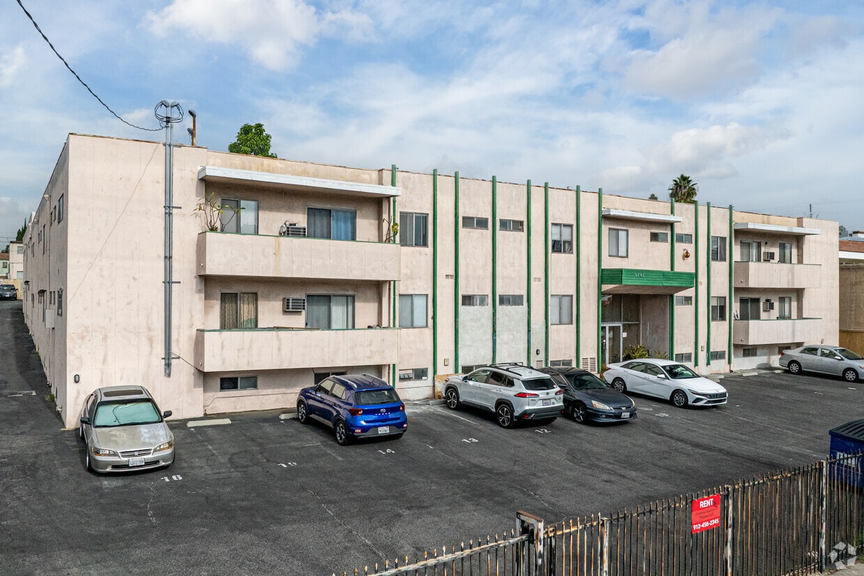 Crest View Apartments - 4141 Eagle Rock Blvd Los Angeles, CA 90065 ...