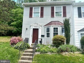 Burke Station Square Apartments for Rent with a Yard - Burke, VA - Updated Today | Apartments.com