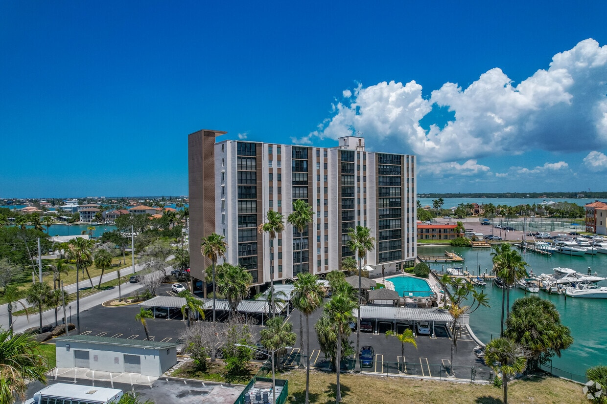 Paradise Island Towers - 1 Units Available for Rent | Treasure Island ...