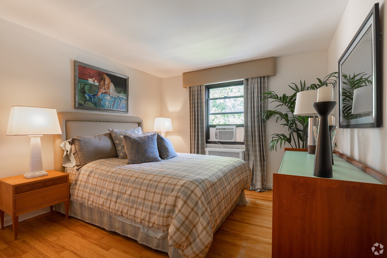 Richfield Village Apartments - 168A Richfield Ter Clifton, NJ 07012 ...