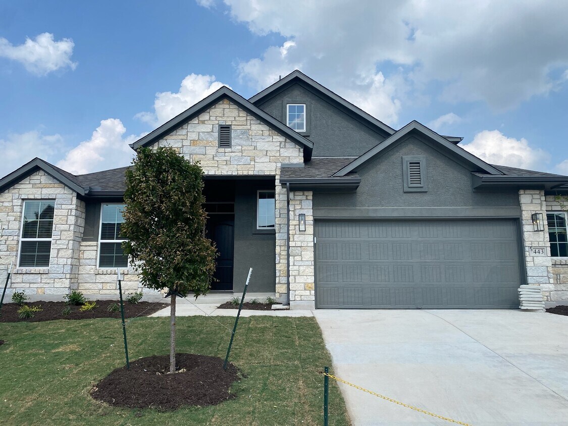 443 Wild Pecan Lp, Mustang Ridge, TX 78610 - House Rental in Mustang ...