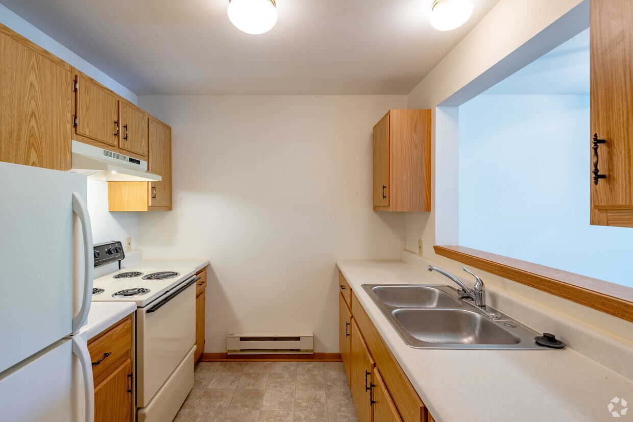 Thompson Meadows Apartments: 55+ Adult - 3120 E Norwich Ave Saint ...