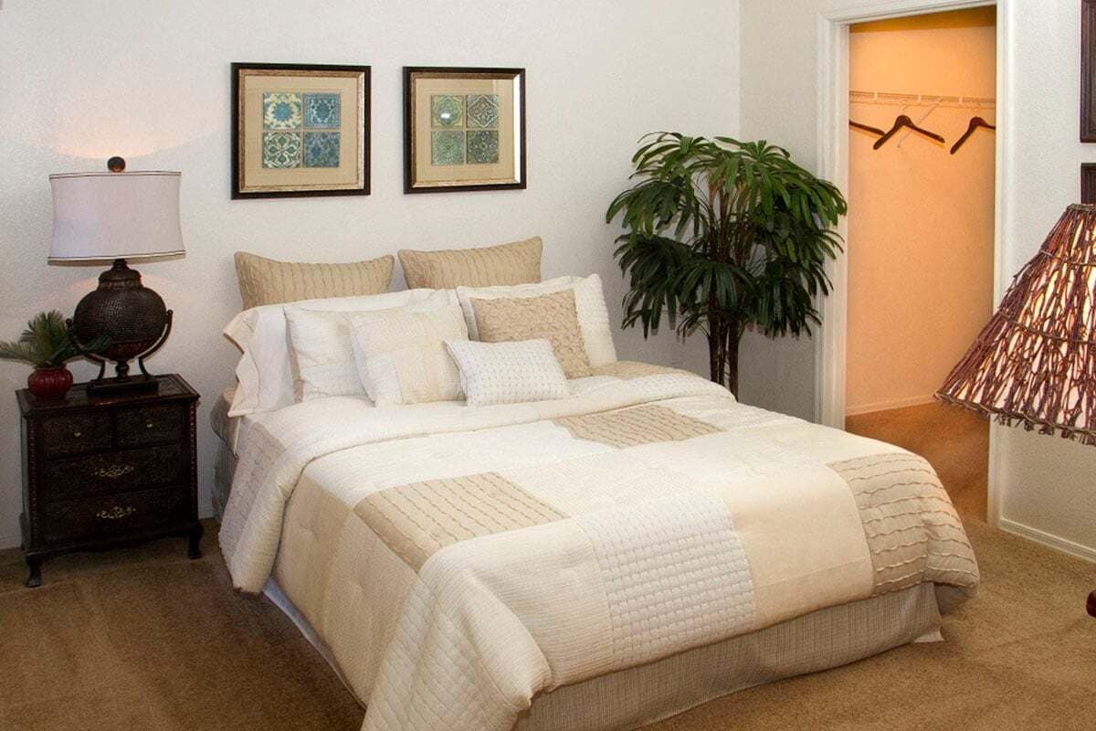 RidgeGate Apartments - 2811 W Deer Valley Rd Phoenix, AZ 85027 ...