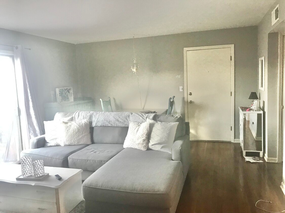 4426 Jarboe St Unit 5, Kansas City, MO 64111 - Condo for Rent in Kansas ...