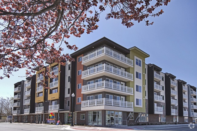 Downtown Murray Apartments for Rent with a Walk-In Closet - Salt Lake ...