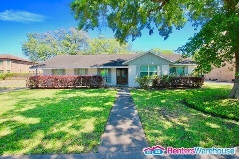 4934 Valkeith Dr, Houston, TX 77096 - House Rental in Houston, TX ...
