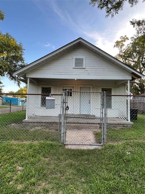 221 E Jack Ave, Baytown, TX 77520 - House Rental in Baytown, TX ...
