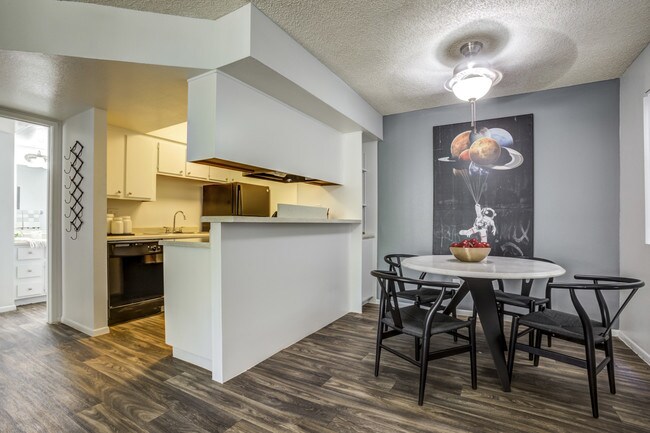 Stonybrook Apartments - Apartments in Phoenix, AZ | Apartments.com