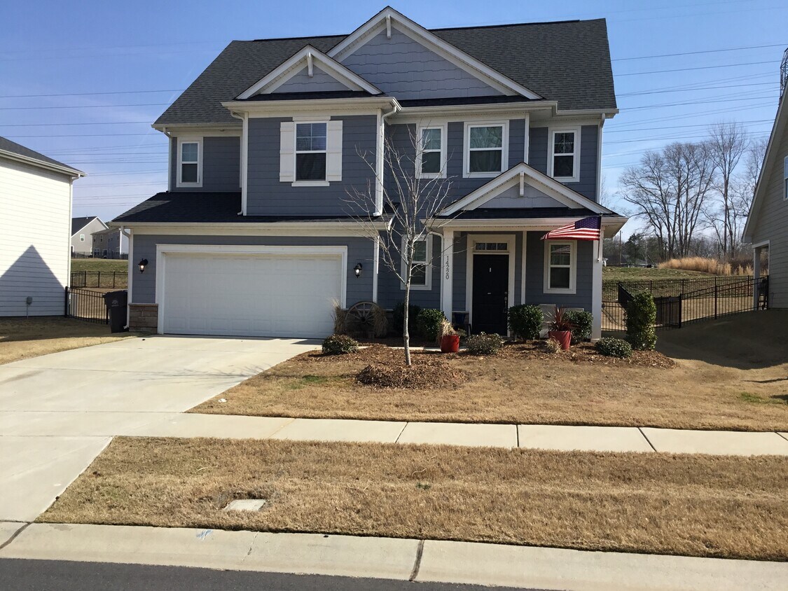 14220 Singing Creek Ln, Charlotte, NC 28278 | Apartments.com