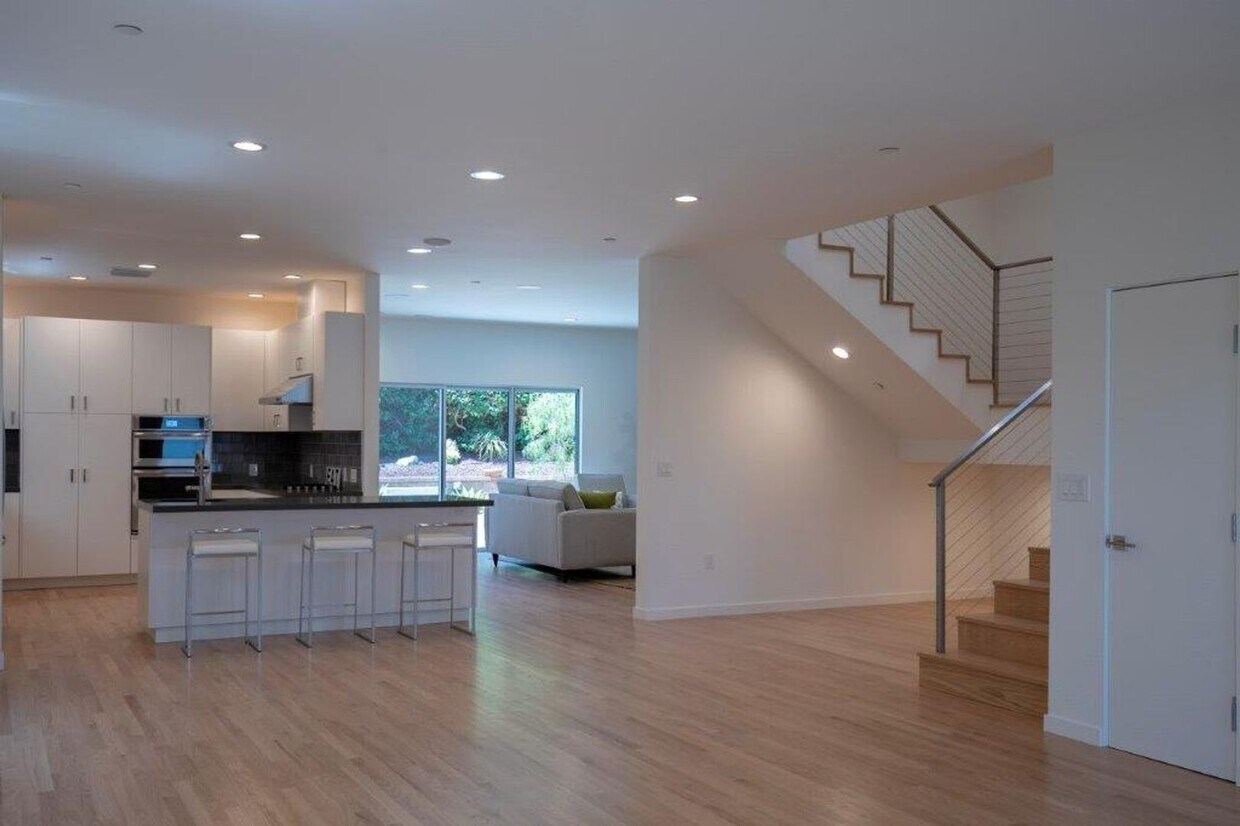 12739 Appleton Way, Los Angeles, CA 90066 - House Rental in Los Angeles ...