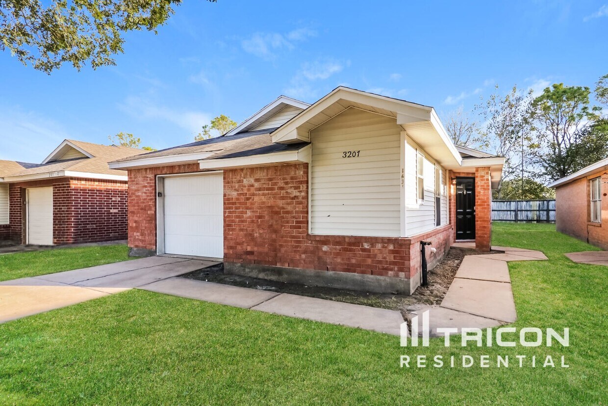 3207 Boynton Dr, Houston, TX 77045 | Apartments.com