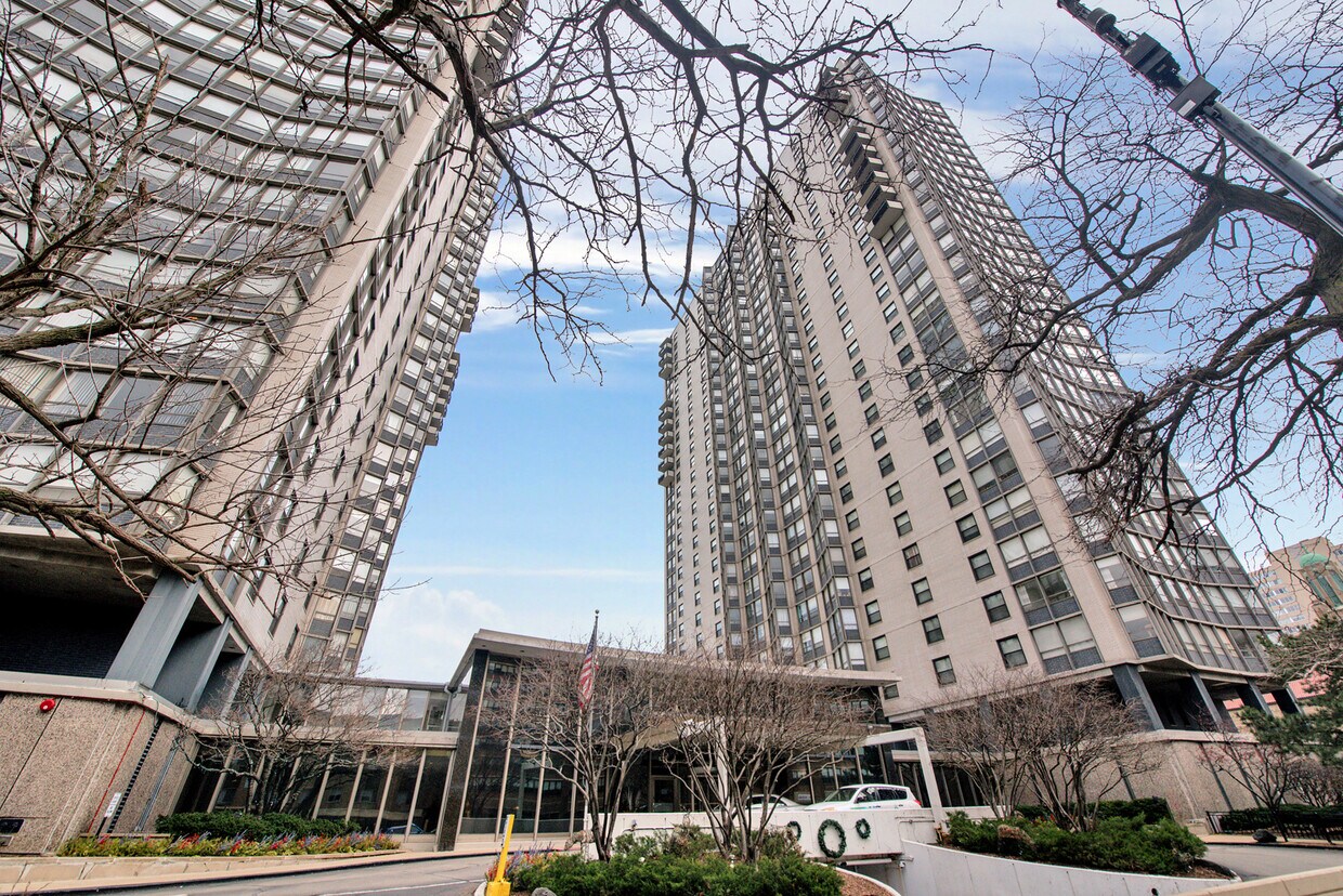 5701 N Sheridan Rd Unit 15R, Chicago, IL 60660 - Condo for Rent in ...
