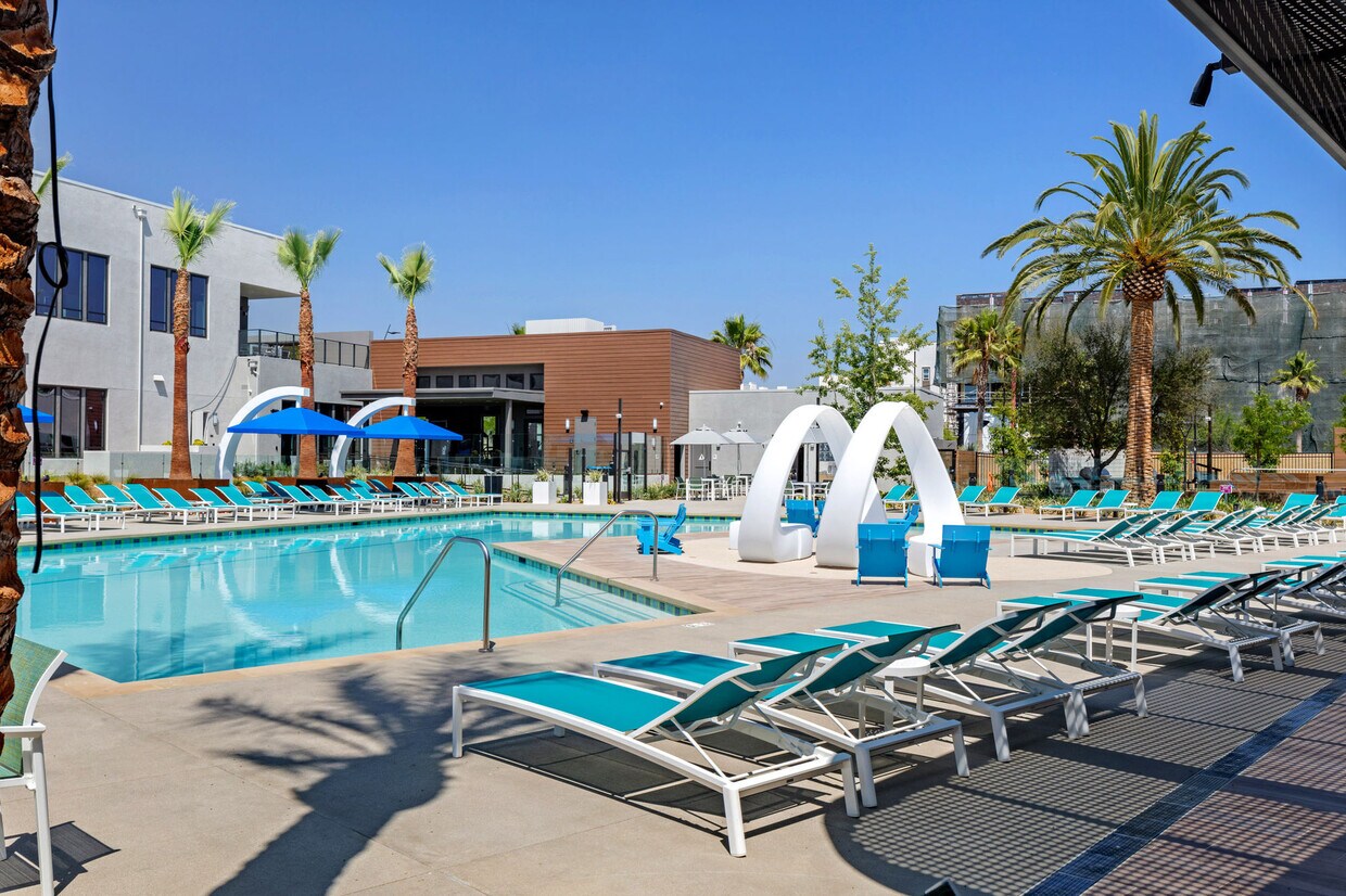 Homecoming At The Resort Apartments - 9350 The Resort Pky Rancho ...