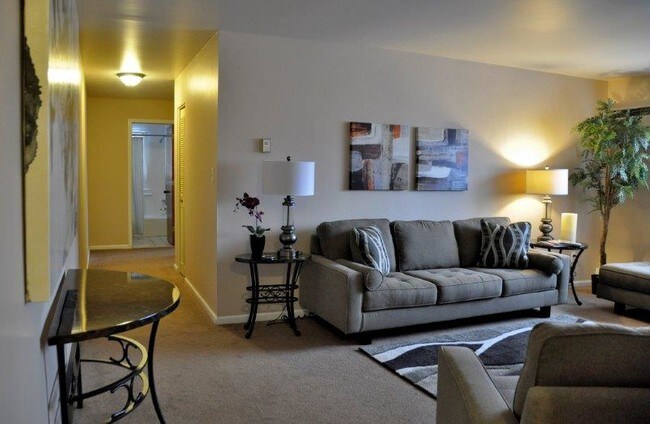 Heritage Arms Apartments - Midland, MI | Apartments.com