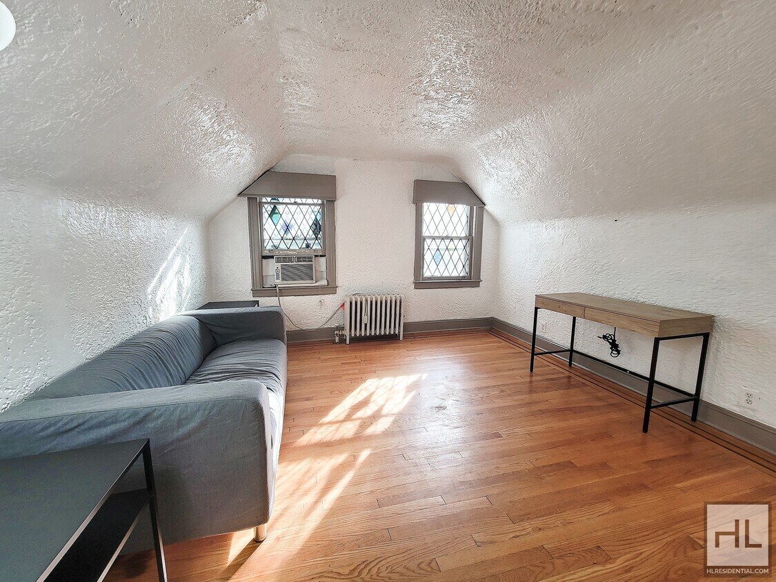 64-07 Ellwell Crescent Unit 2, Queens, NY 11374 | Apartments.com