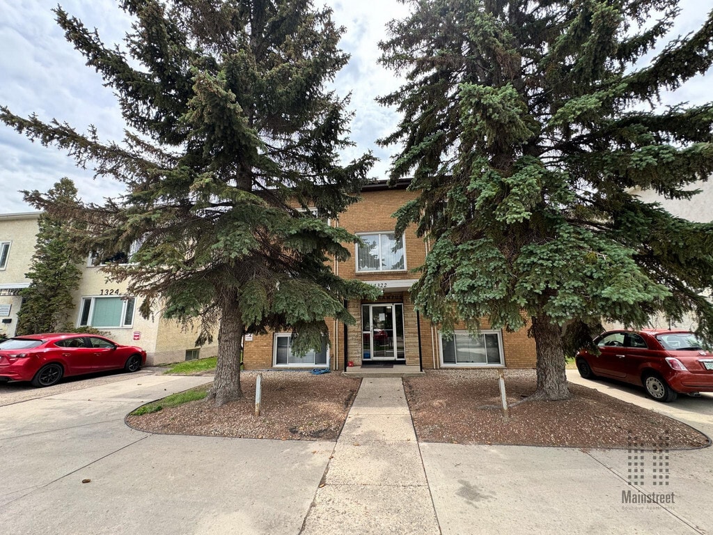 University Commons Apartments Apartments - 1322 College Dr Saskatoon ...