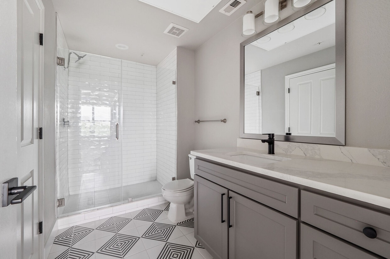 The Fitz - 600 Studemont St Houston, TX 77007 | Apartments.com