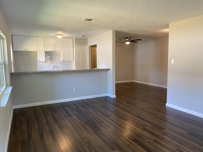 10010 Valley Lake Dr, Houston, TX 77078 - House Rental in Houston, TX ...