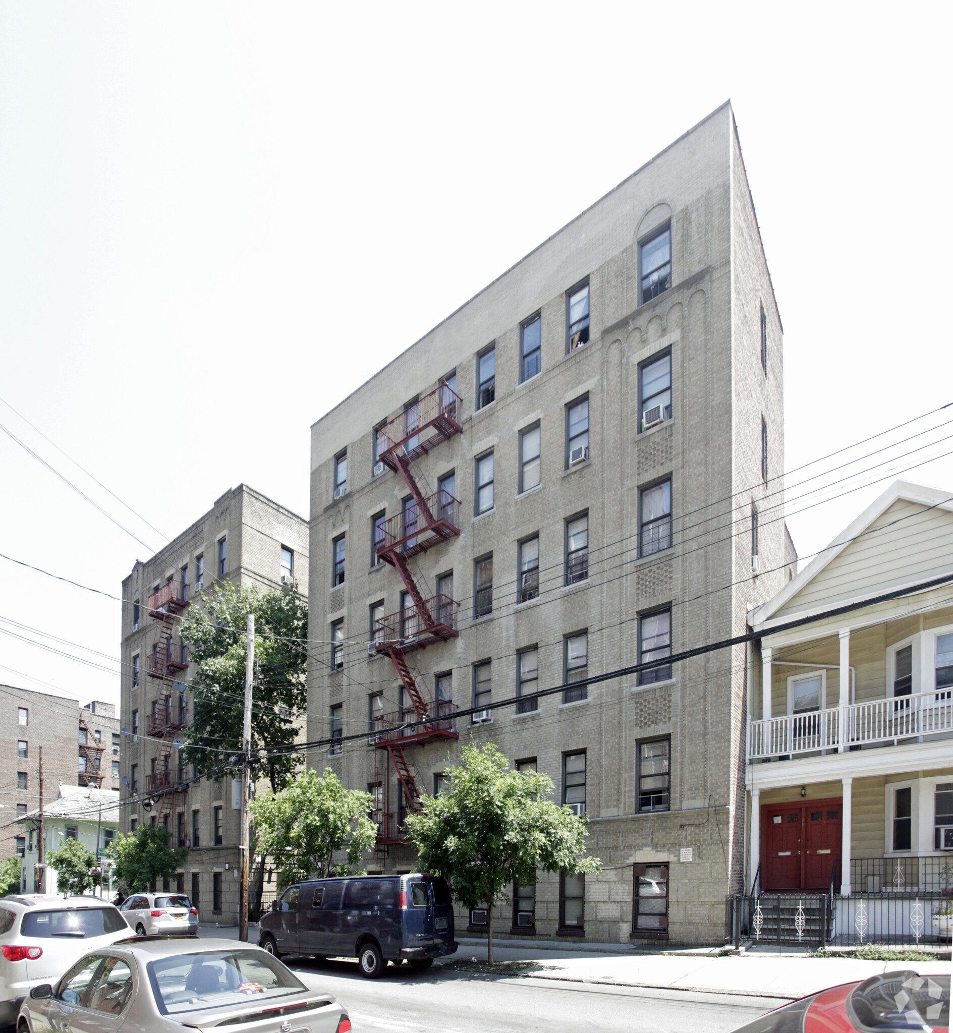 Commodore Perry - 3288-3290 Perry Ave Bronx, NY 10467 | Apartments.com