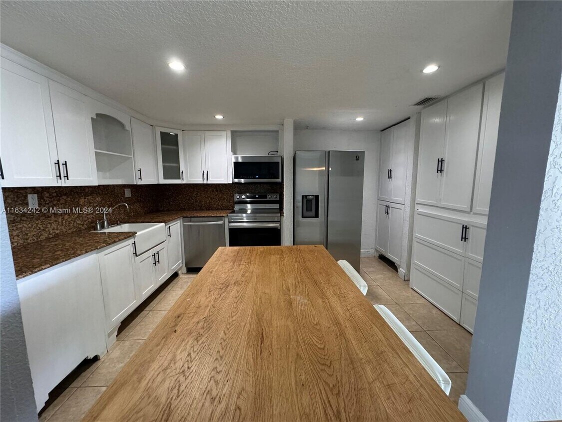 6911 SW 147th Ave, Miami, FL 33193 - House Rental in Miami, FL ...