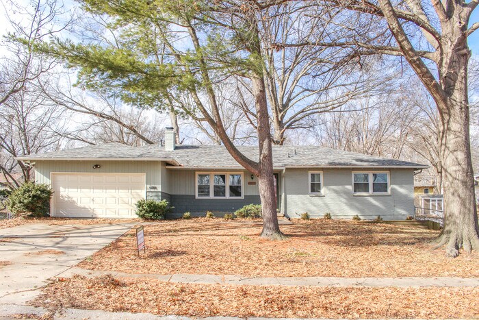 10000 Flora Ave, Kansas City, MO 64131 - House Rental in Kansas City ...