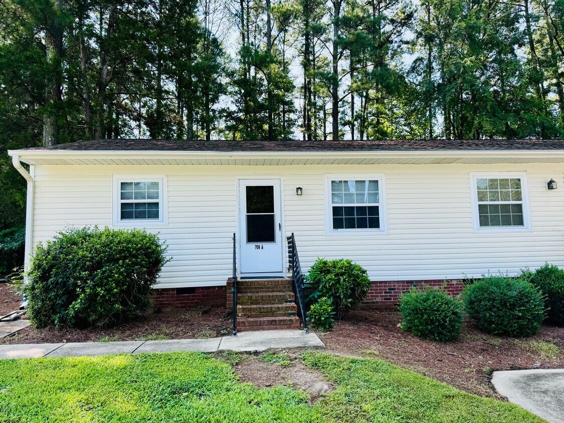 709 C St Unit A, Butner, NC 27509 - Room for Rent in Butner, NC ...