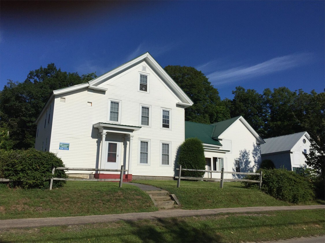 14 Russell St Unit C#1, Plymouth, NH 03264 - Room for Rent in Plymouth ...