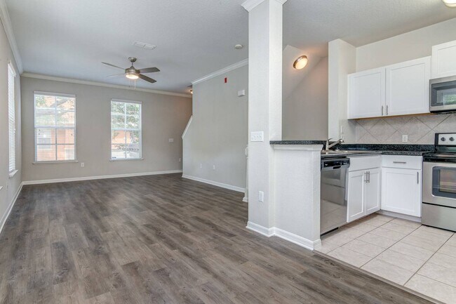 The Debra Metrowest - 2450 Lake Debra Dr Orlando, FL - Apartments for ...
