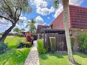 Village at Boca Rio Apartments for Rent with Hardwood Floors - Boca ...