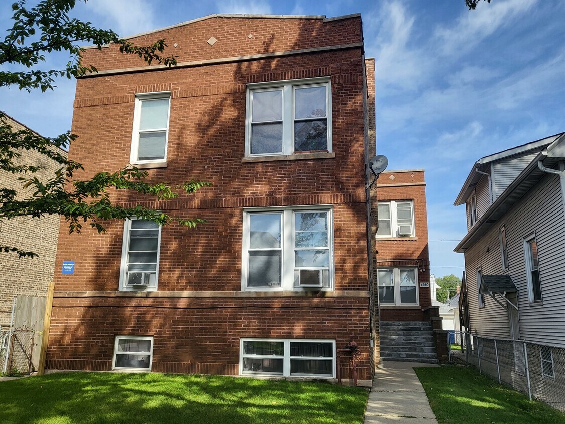 4950 W Warwick Ave, Chicago, IL 60641 - House Rental in Chicago, IL ...