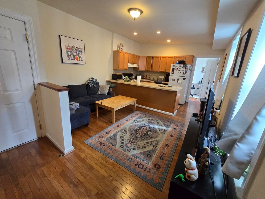 2902 Poplar St Unit 3, Philadelphia, PA 19130 - Room for Rent in ...