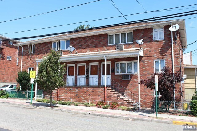 395 Kamena St Unit 3, Fairview, NJ 07022 - Room for Rent in Fairview ...