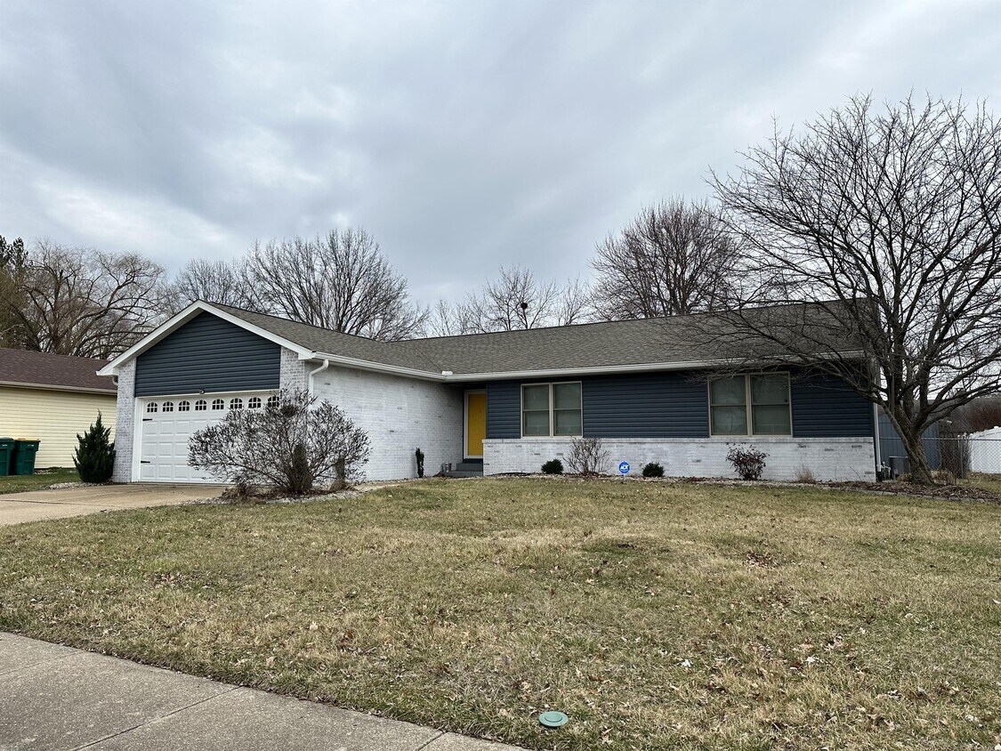 113 White Pine Ave, O'Fallon, IL 62269 - House Rental in O'Fallon, IL ...